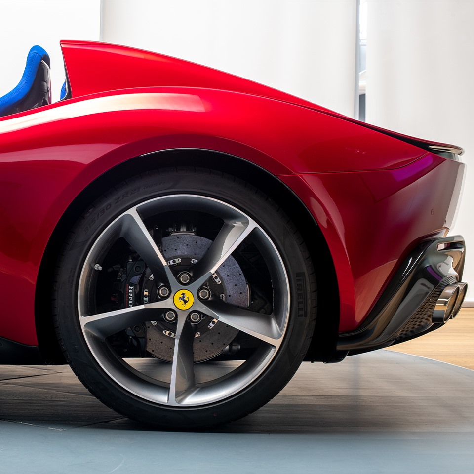 ¿Cómo fue que el rojo se convirtió en el color de Ferrari? Te contamos ...