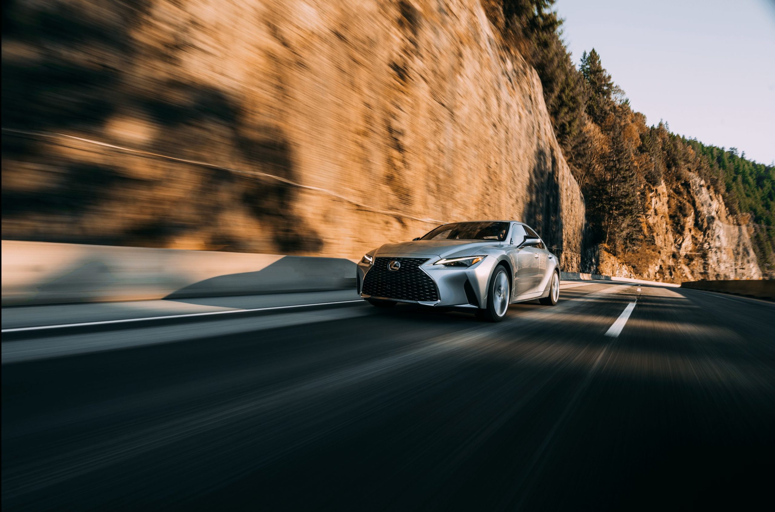 Lexus, el lujo automotriz más reciente en México. Un recuento de su llegada y sus primeros años ...